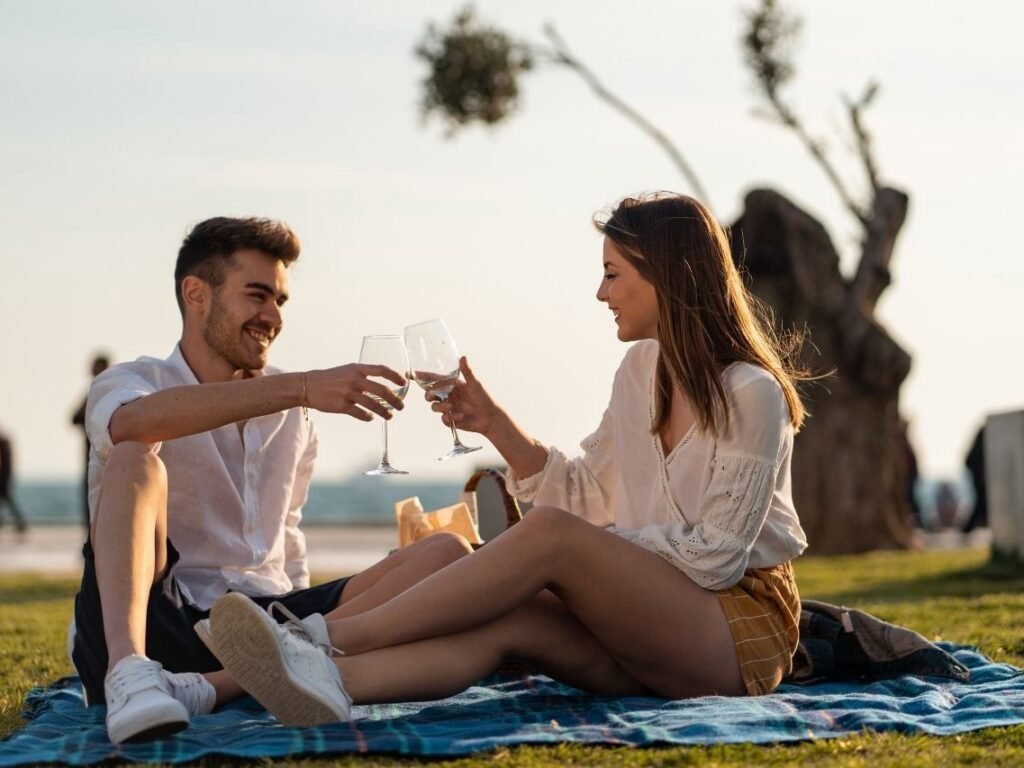 What Does Intimacy Without Commitment Really Mean in Modern Relationships?